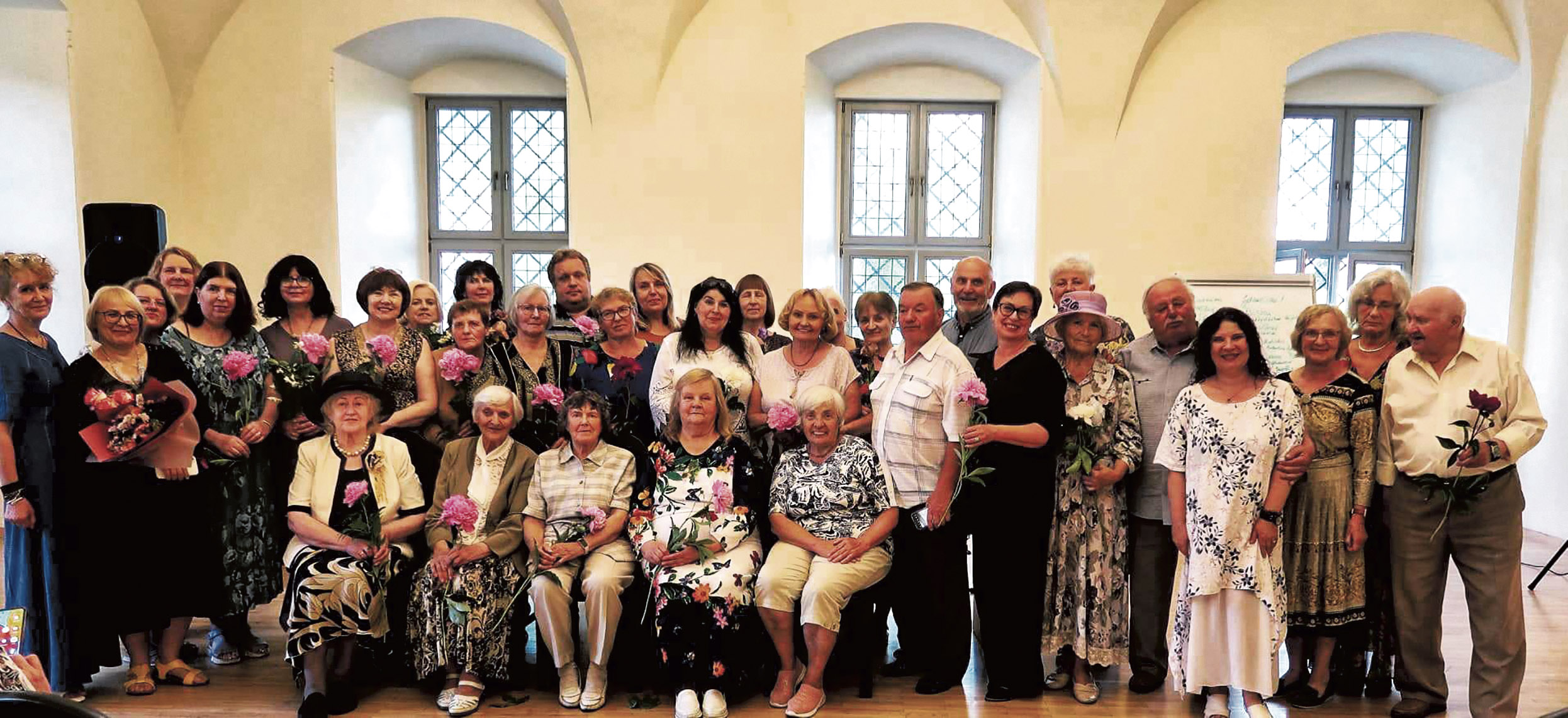 Biržuose sklandė poezijos paukštė - Biržų laikraštis "Šiaurės Rytai"